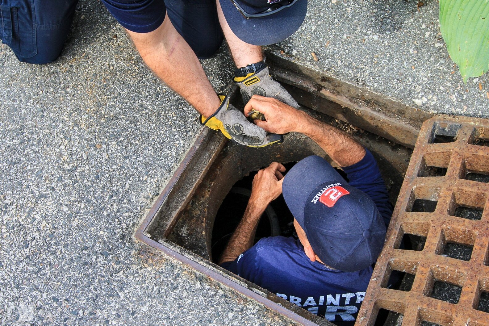Firefighter Jumps Down Manhole To Save Nine Babies Trapped Inside - The ...