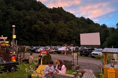 Best Drive-In Movie Theaters Near NYC: Places to See a Movie Right Now ...