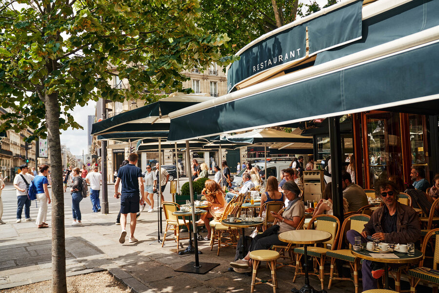 French Etiquette: Local Rules to Follow When Visiting France - Thrillist