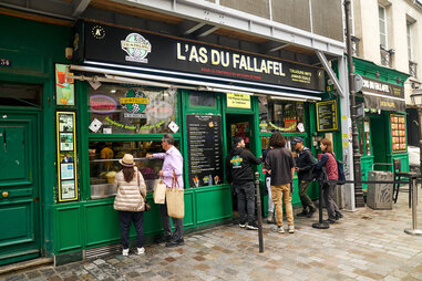 French Etiquette: Local Rules to Follow When Visiting France - Thrillist