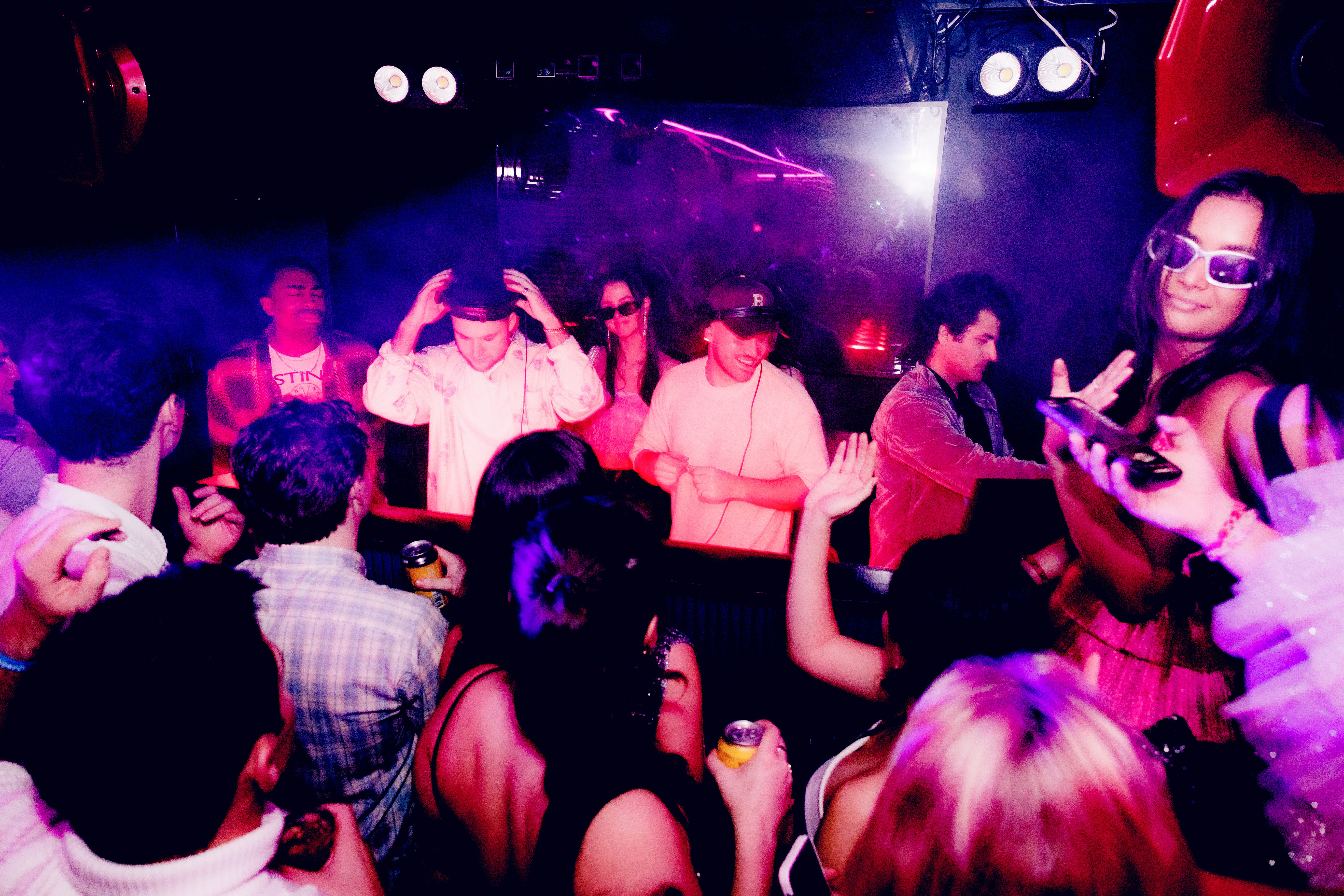 Nightclub Dancing A Brief History Of Dance Music – From Basements To