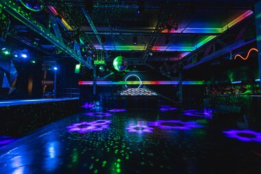 Best Clubs in NYC for Dancing the Night Away - Thrillist