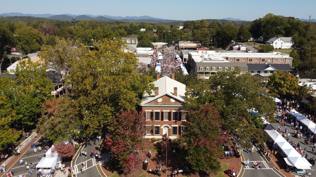 Fun Things to Do in Dahlonega, Georgia From Fall Foliage to Gold Rush ...