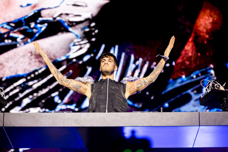 Anyma Performs at the Sphere, Kicking off a Rave Era - Thrillist