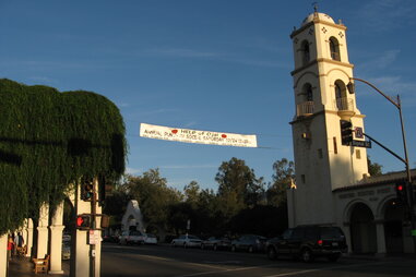 Best Things to Do in Ojai, California’s Laid-Back Mountain Town - Thrillist