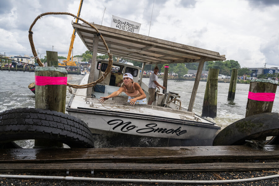 In Boat Rodeo, You Don't Need a Horse to Be a Cowboy - Thrillist