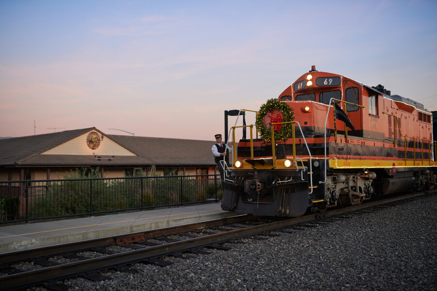 Most Festive Holiday Train Rides in the U.S. - Thrillist