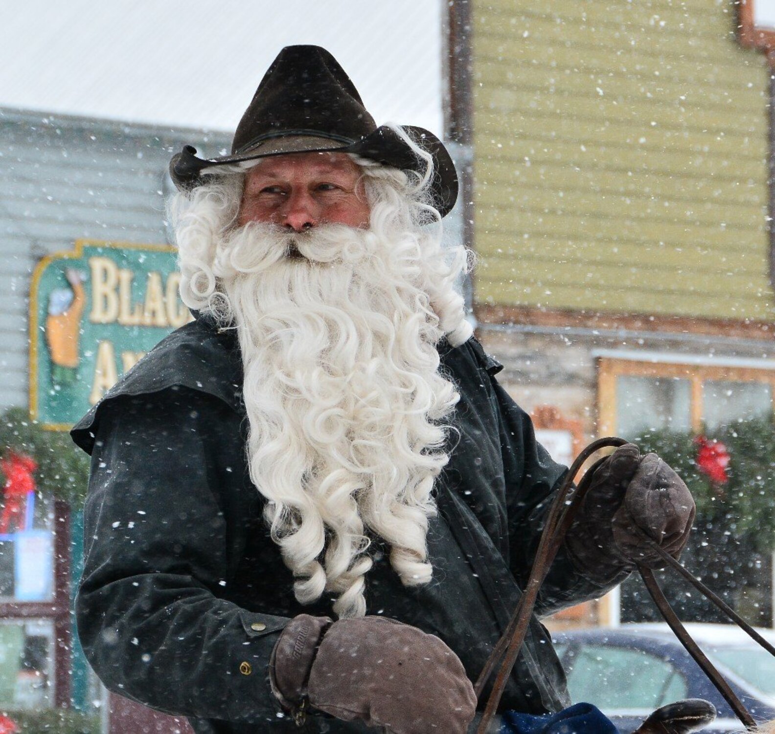 Here's How to Have a Cowboy Christmas - Thrillist