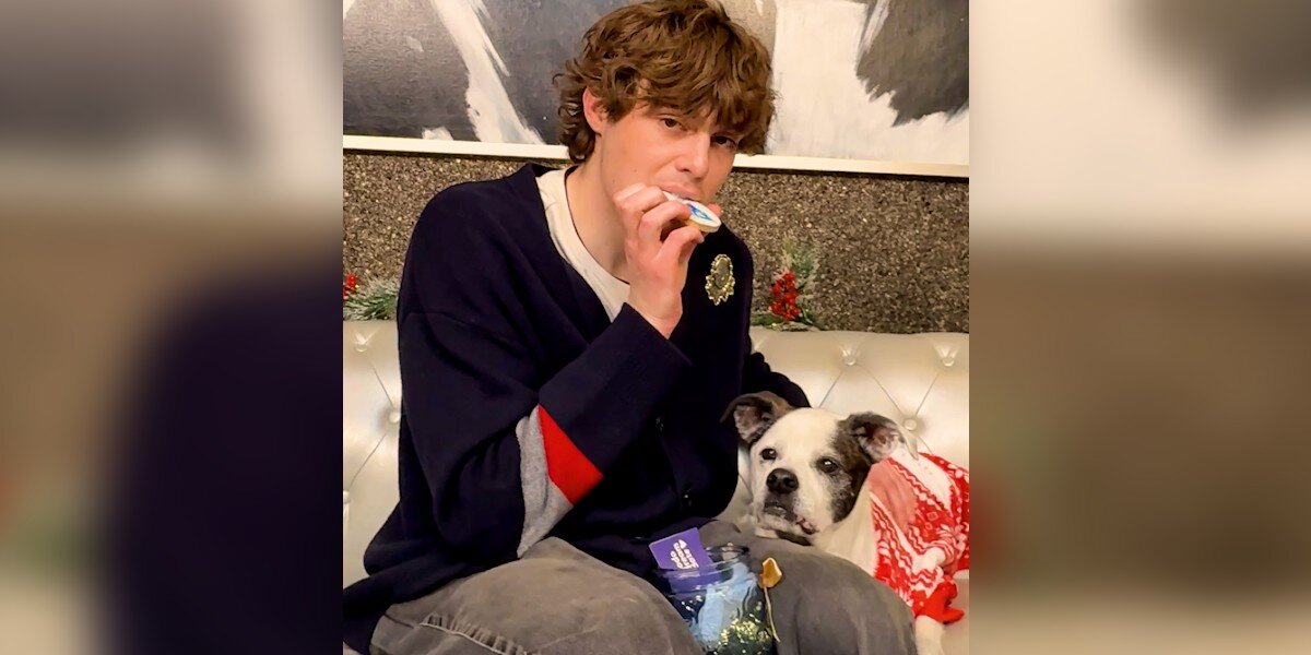 Jack Champion Takes A Bite Of A Dog Cookie On His Dodo Dream Date - The ...