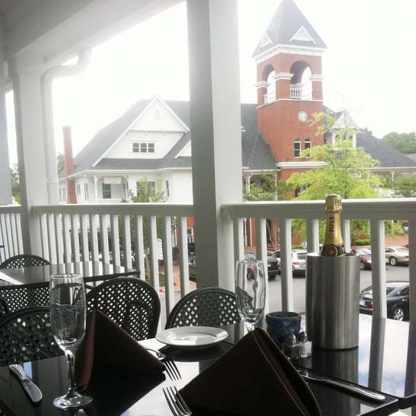 The Vinings Fish Company: A Restaurant in Atlanta, GA - Thrillist