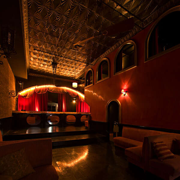 Theater Bar: A Bar in New York, NY - Thrillist