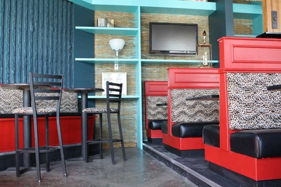 Stingray Lounge - Drink - Thrillist Denver