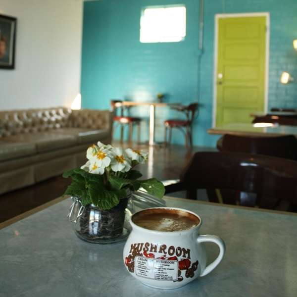 east-village-cafe-a-restaurant-in-austin-tx-thrillist