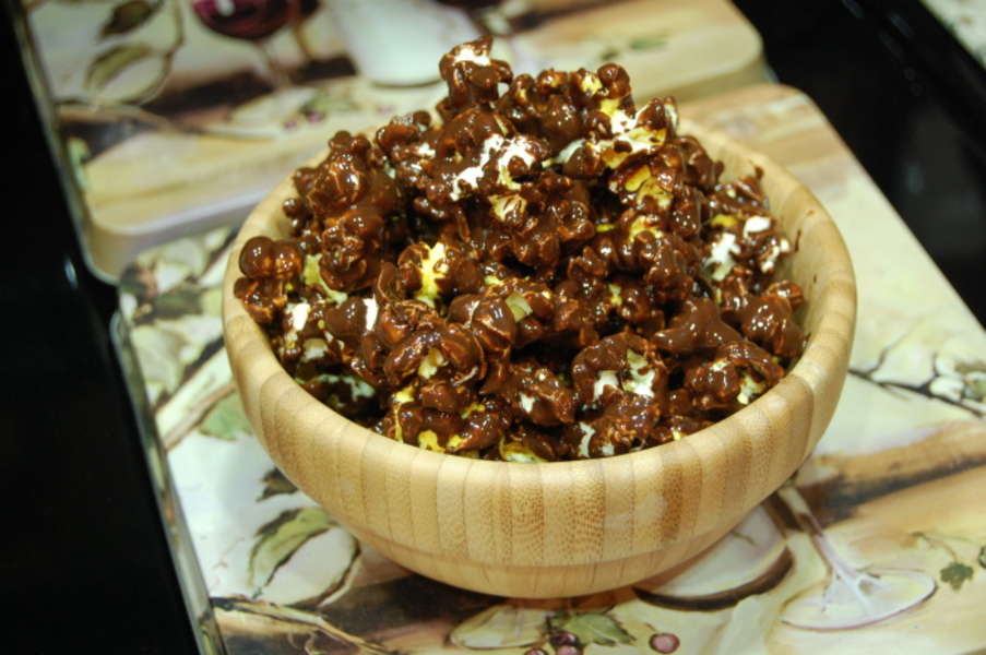 Easy-to-make chef-curated vittles, for the big game - Thrillist