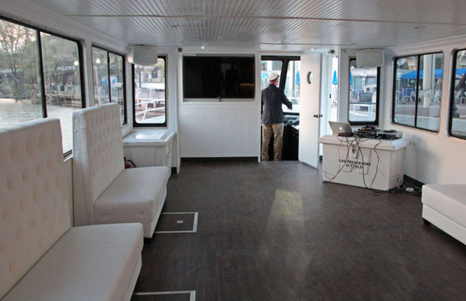 Boomerang Party Yacht - A booze cruise from the booze bus people ...