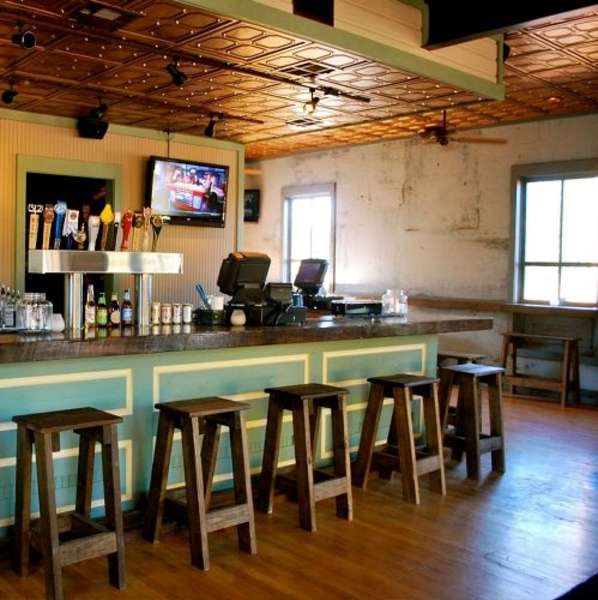 96: A Bar in Austin, TX - Thrillist