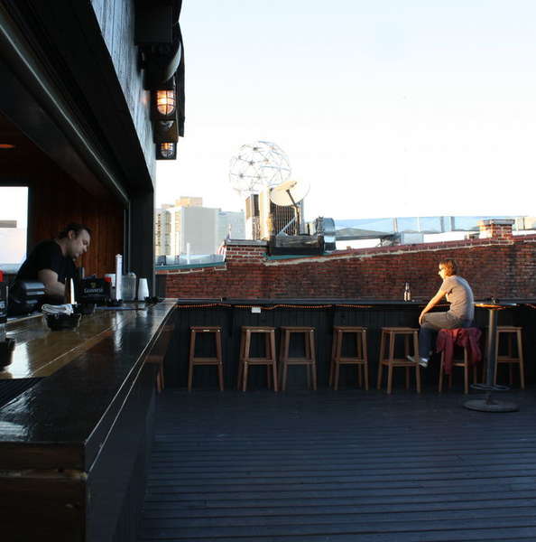 DC9: A Bar in Washington, D.C. - Thrillist