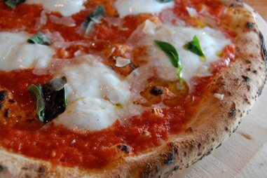 Pizza straight out of 1889 - Thrillist