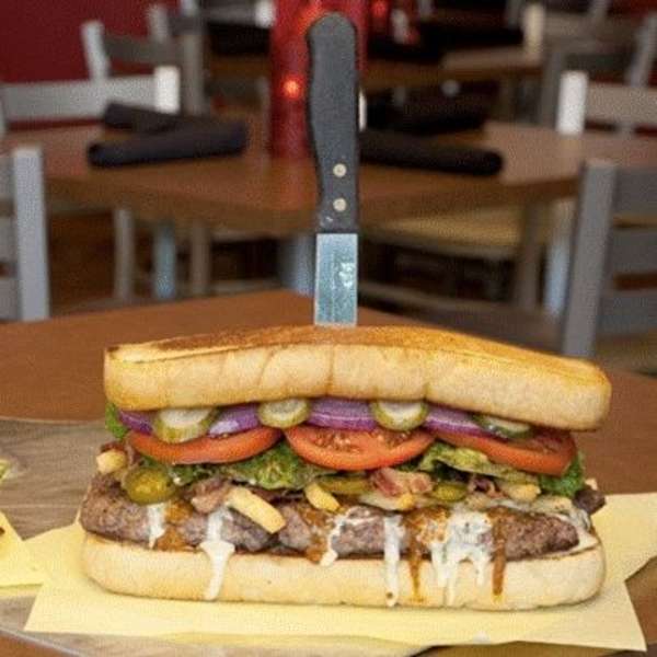 El Jefe Grande Burger - Eat - Thrillist Dallas