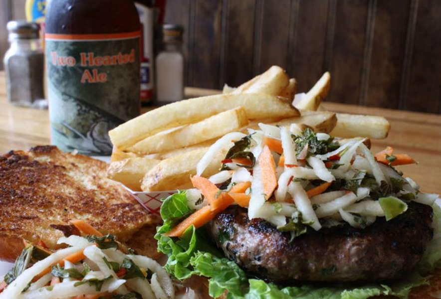 Ray's Hell Burger Too: A Restaurant in Arlington, VA - Thrillist