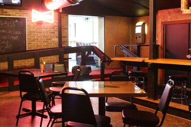 Crow Bar - Drink - Thrillist Austin