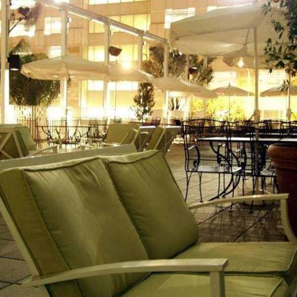 The Belmont: A Bar in Austin, TX - Thrillist