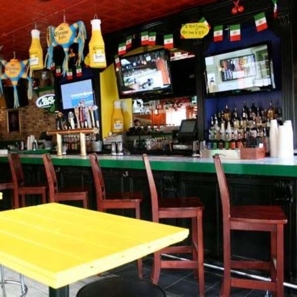 Dos Gringos Trailer Park - Drink - Thrillist Chicago