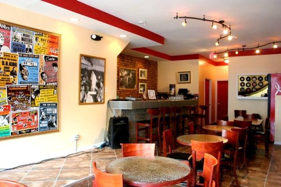 Dee's Place - Eat - Thrillist Chicago