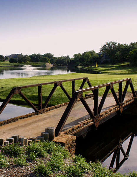 Tee off from out of town - Thrillist