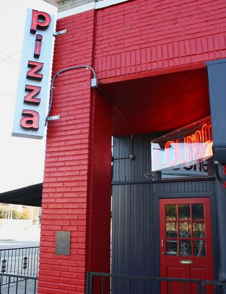 Pizza Lounge: A Bar in Dallas, TX - Thrillist