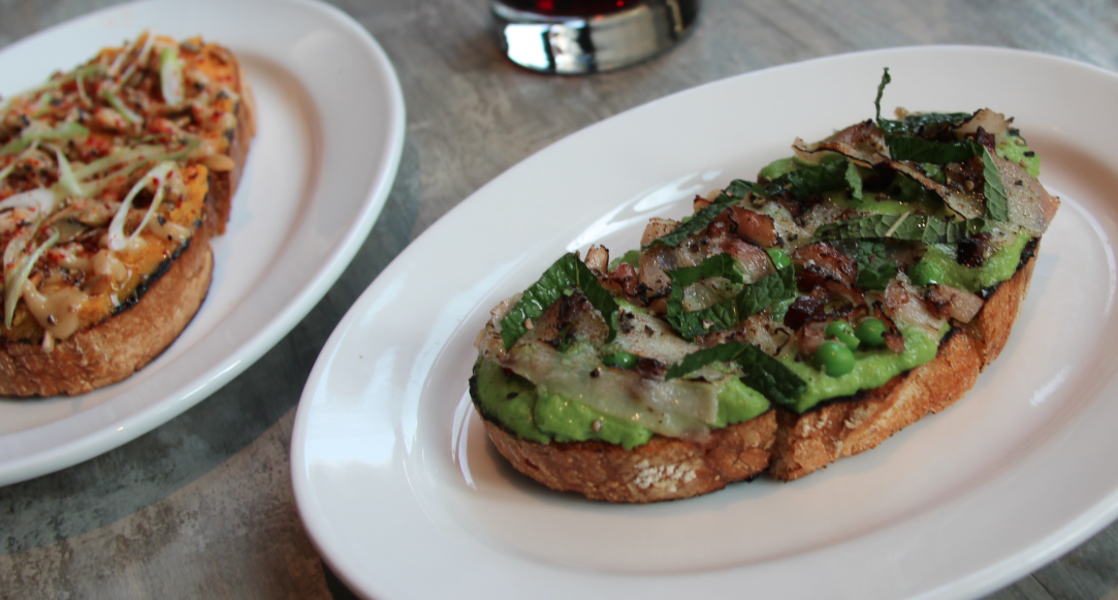 The Philadelphian Shuttle Bus: A Restaurant in Philadelphia ...