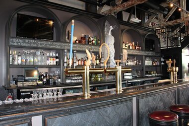 Commonwealth - Drink - Thrillist Las Vegas