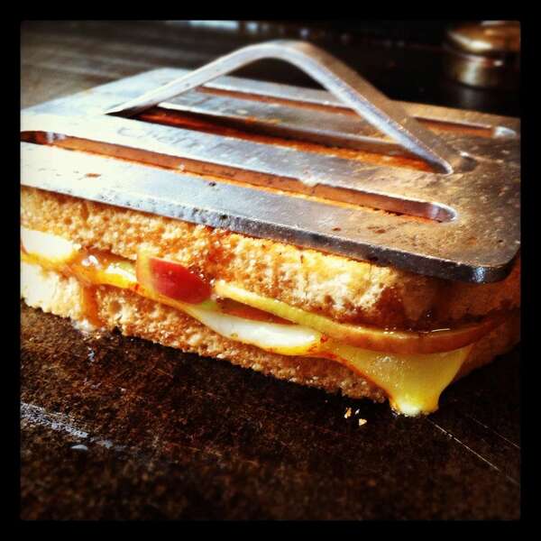 Lee's Grilled Cheese FW - Eat - Thrillist Dallas