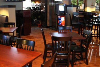 Buckhead Bar & Grill - Eat - Thrillist Atlanta