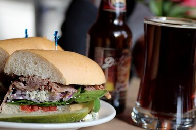 Mudgie's - Eat - Thrillist Detroit