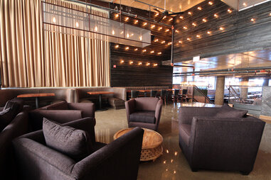 Central Standard - Eat - Thrillist Chicago