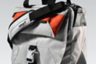 Gravis Bags - Thrillist