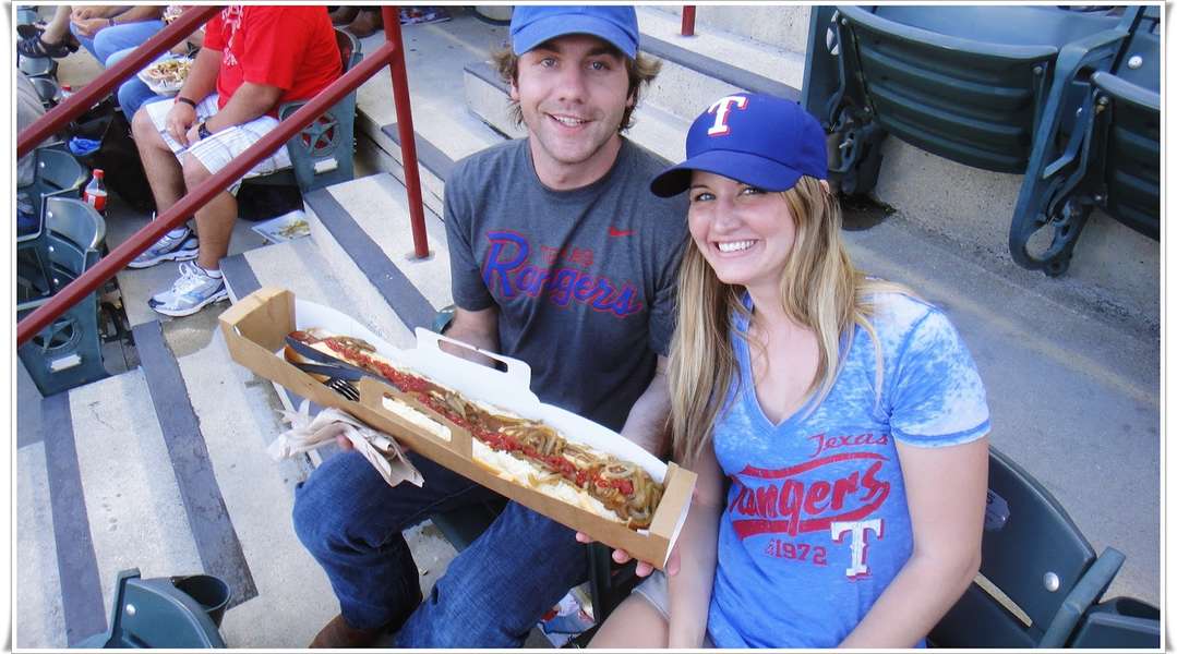 Nine Baller Ballpark Foods - Things to eat at baseball stadiums ...