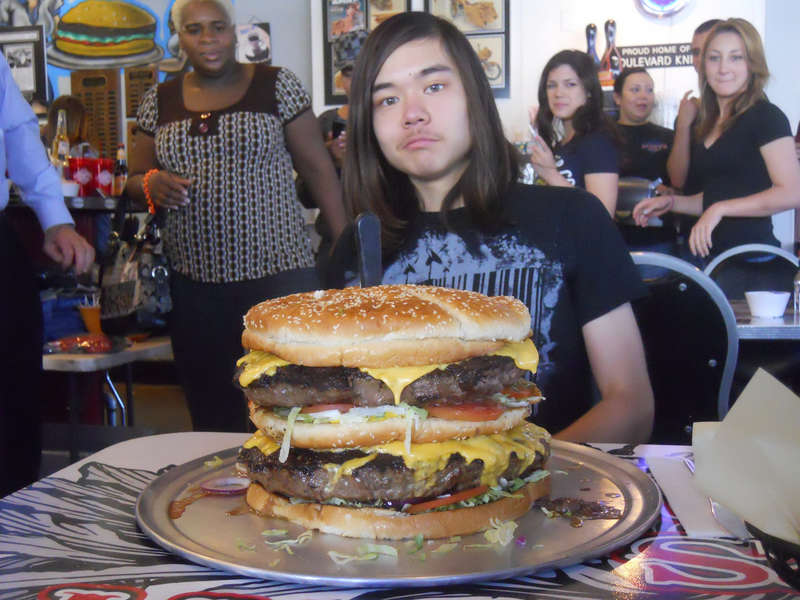 How to win eating challenges - Thrillist Nation