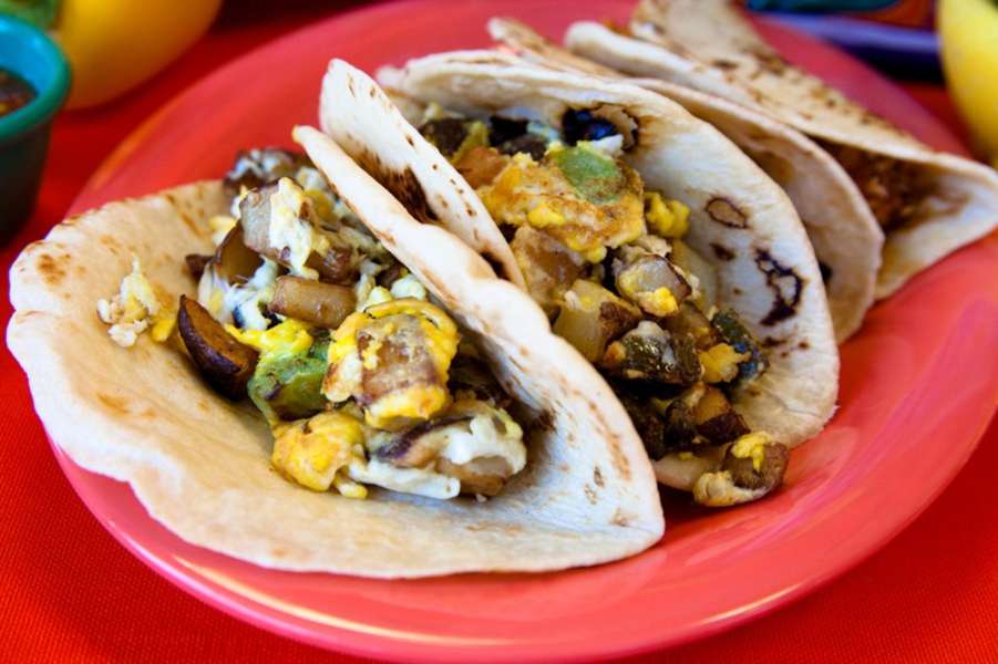 La Popular Tamale House: A Restaurant in Dallas, TX - Thrillist