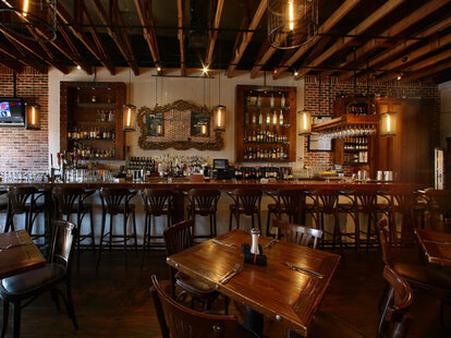 The Salt Factory Pub: Roswell, GA - Thrillist