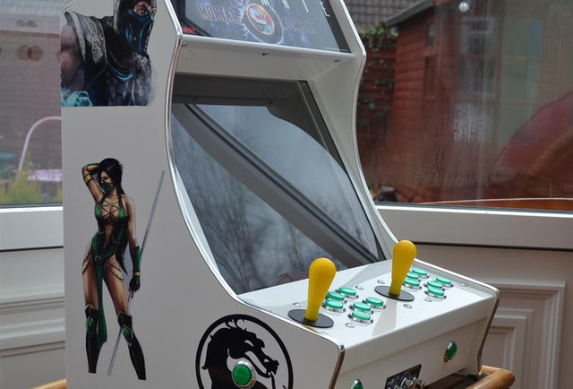 Mini Arcade Machines - These tiny, old-school arcades play up to to ...