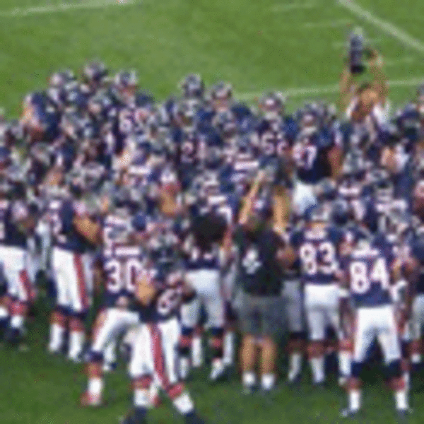 Chicago Football Chili - Eat - Thrillist Chicago