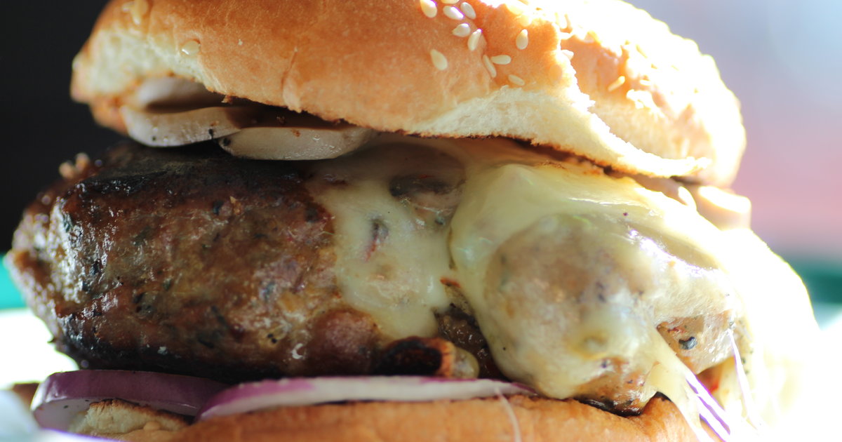 Maple & Motor Burgers & Beer: A Dallas, TX Restaurant.