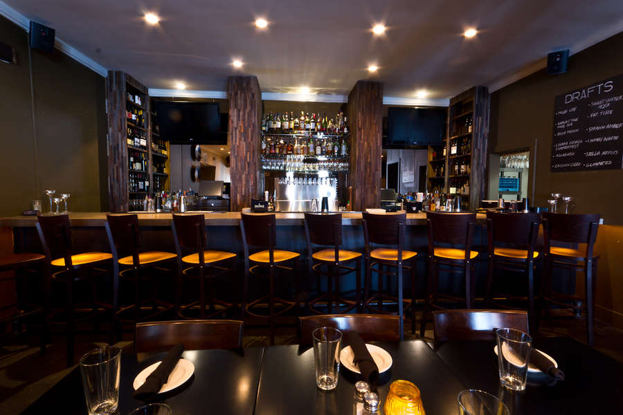 Henry's Midtown Tavern: A Bar in Atlanta, GA - Thrillist