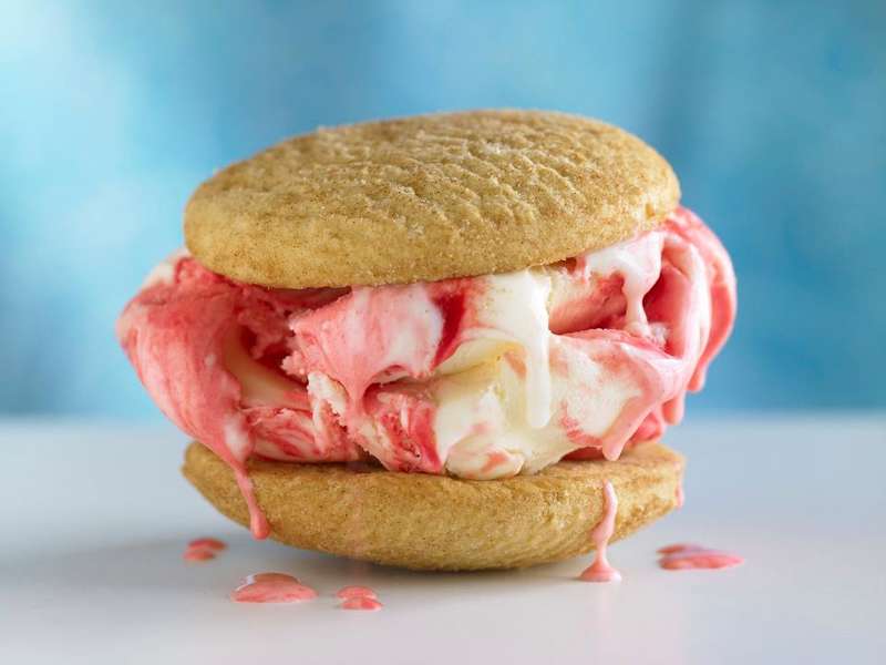 14 ice cream GIFs to cool down your computer monitor - Thrillist Nation