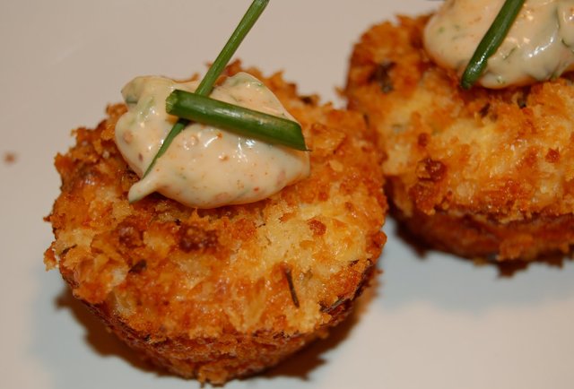 Appetizers for a party - The best wedding passed appetizers - Thrillist