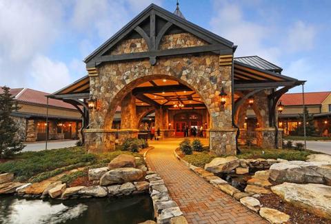 Lake Lanier Islands Resort: A Atlanta, GA Venue.