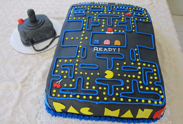 10 old-school video game cakes that'll make you want to eat your ...