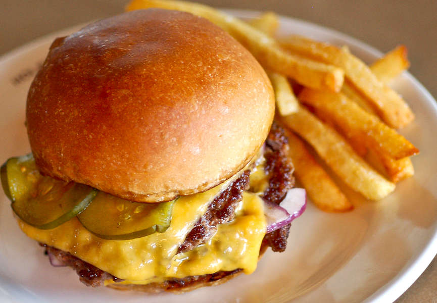 The 5 Best Burgers in Atlanta 2013 - Thrillist